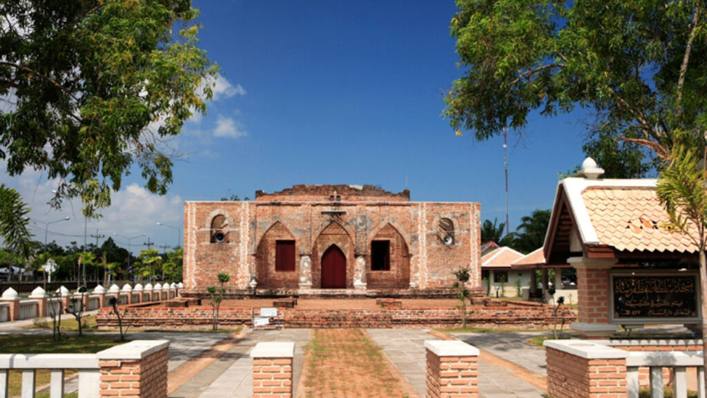 Masjid Krue Se Pattani, Warisan Arsitektur Islam dan Simbol